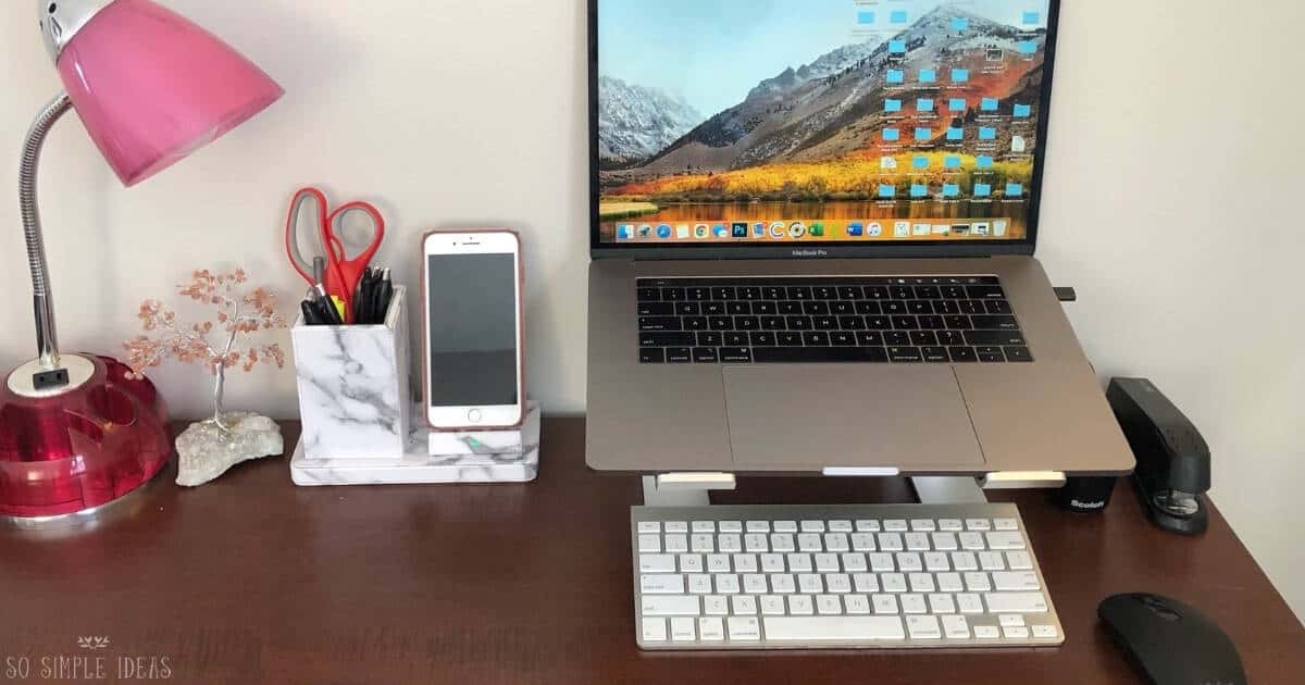 10+ Easy Desk Organization Ideas to Create the Chicest Desk Ever