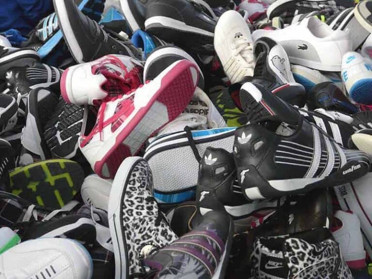 How to declutter shoes - So Simple Ideas